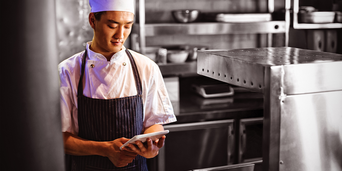 Evaluating Your Restaurant Kitchen Management System - GRUBBRR